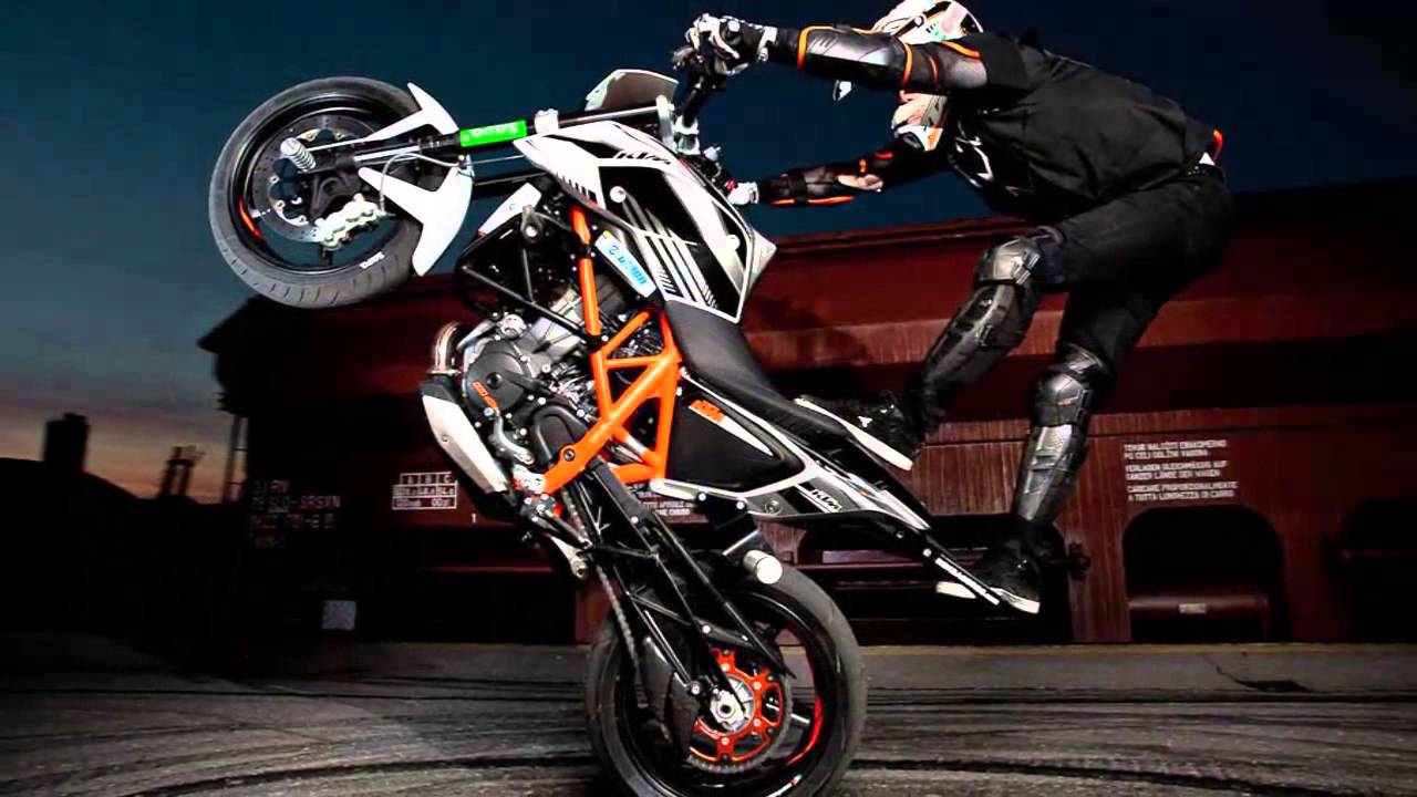 Moto Stunt Wallpaper Hd- WallpaperUse