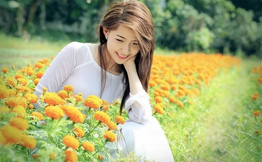 Beautiful Girls With Flowers- WallpaperUse