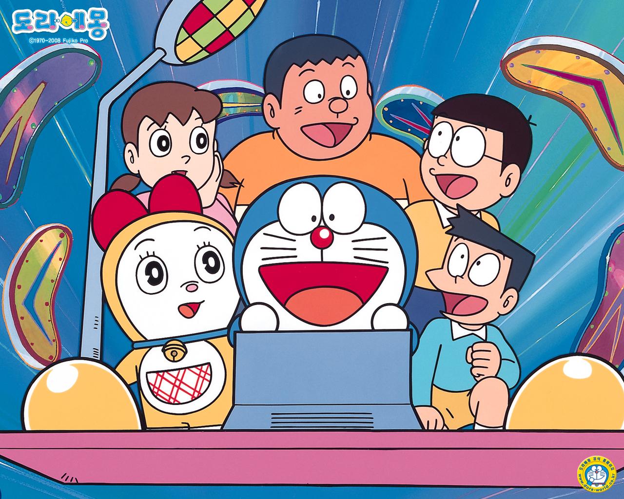 Doraemon Going To Time Machine- WallpaperUse