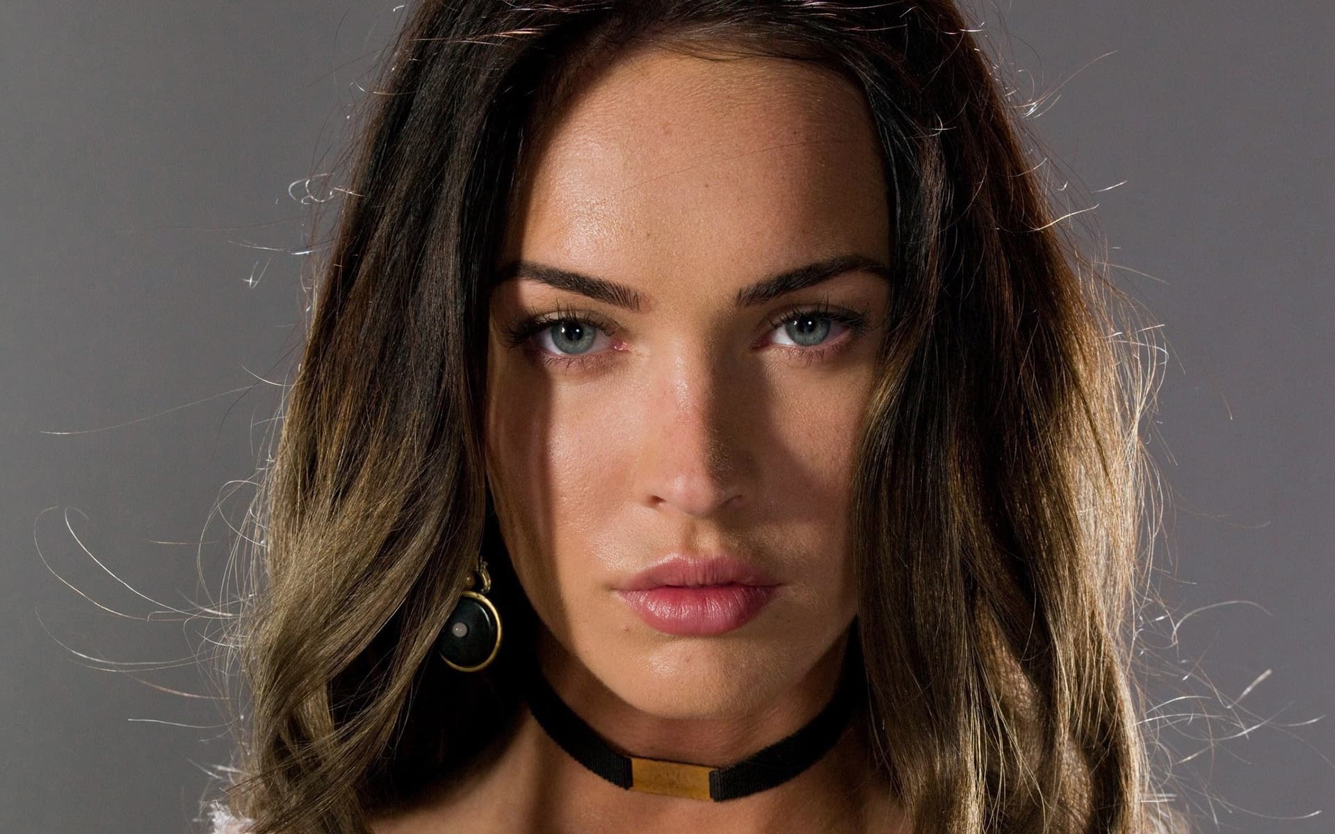 Megan Fox Transformers- WallpaperUse