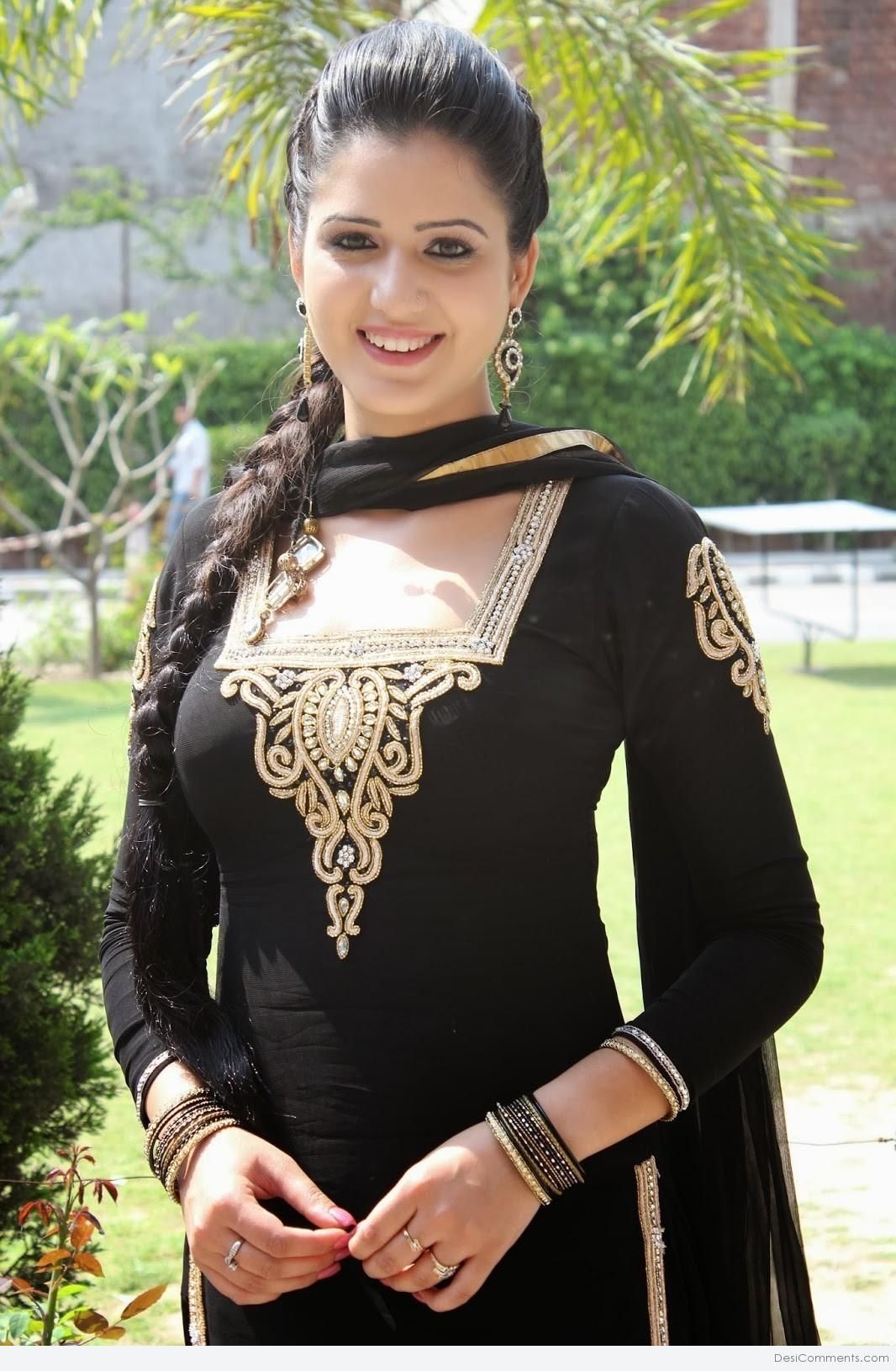 Black Suit Punjabi Girl Wallpaperuse