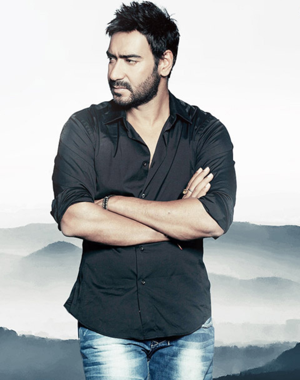 Good Looking Ajay Devgan Hd Wallpaper - Ajay Devgan In Rrr- WallpaperUse