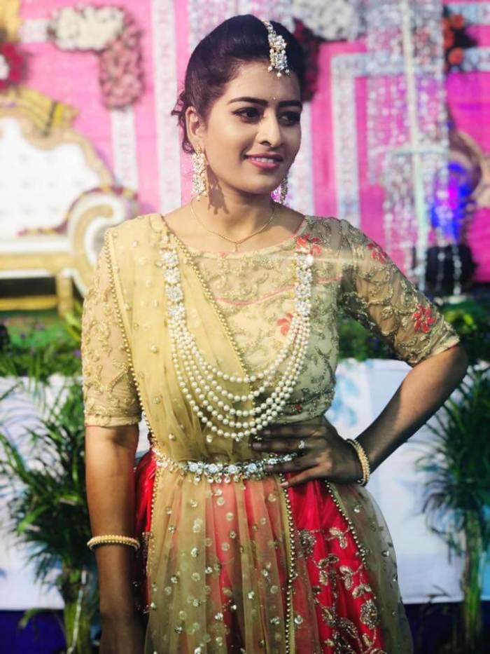 Anshu Reddy Photos - Photo Shoot- WallpaperUse