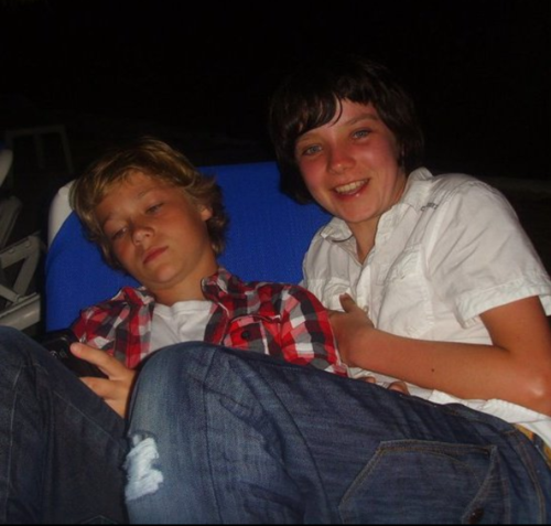 asa butterfield tapete,menschen,spaß,sitzung,lächeln,nacht (#167350 ...