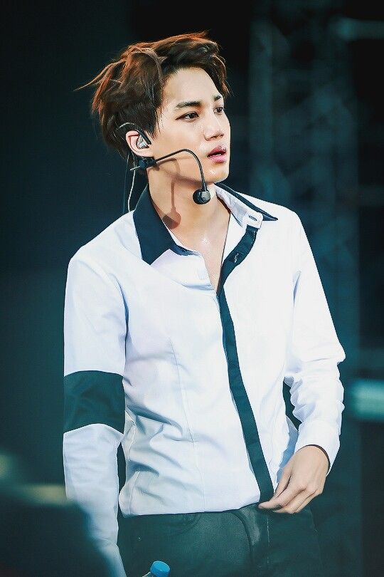 kim jongin wallpaper,cantante,fronte,prestazione,cantando,capispalla ...
