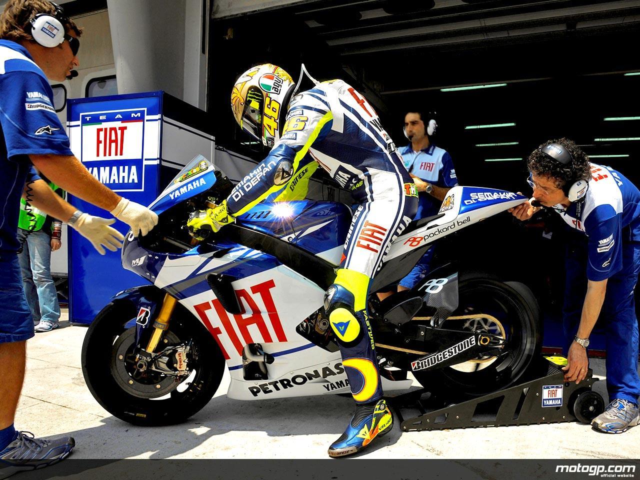 Yamaha Motor Racing- WallpaperUse
