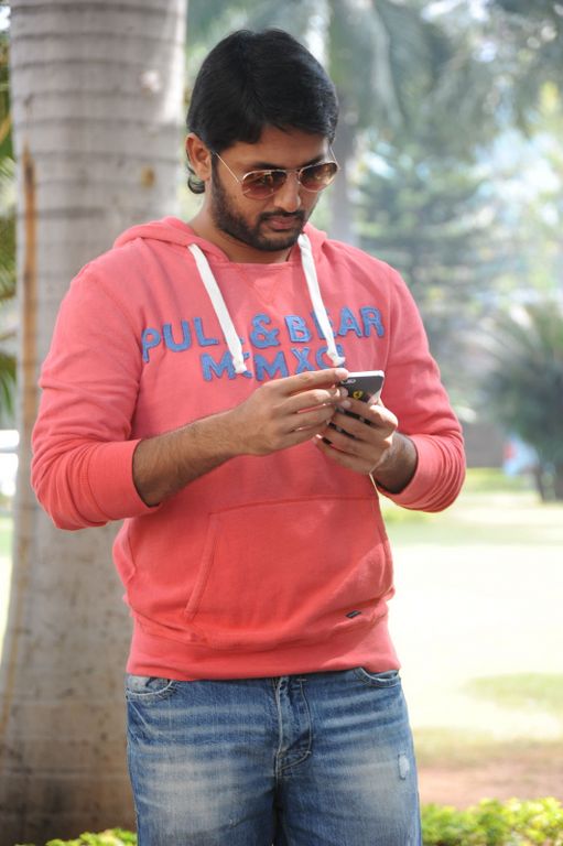 Nithin New Lock Hd- WallpaperUse