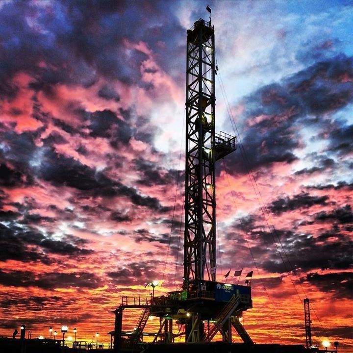 Beautiful Drilling Rig- WallpaperUse