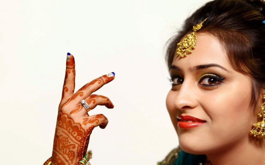 Leave A Comment - Photo Shoot- WallpaperUse