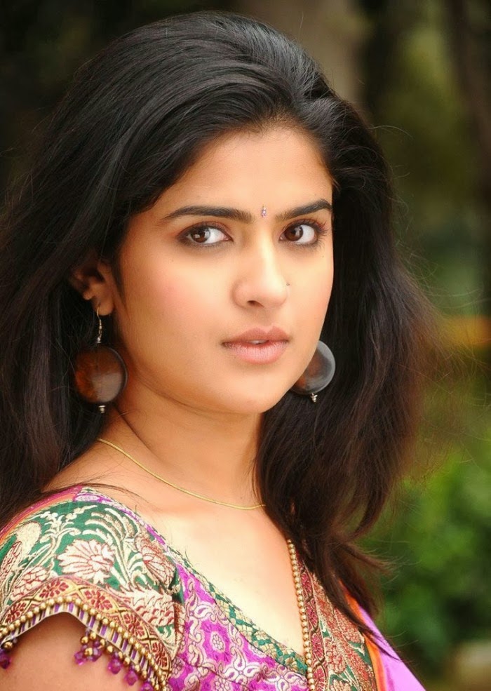 Deeksha Seth- WallpaperUse