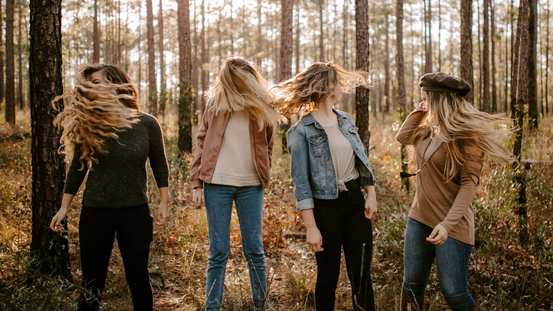 Best Friends Having Fun In Forest - Best Friends Wallpaper Girl ...