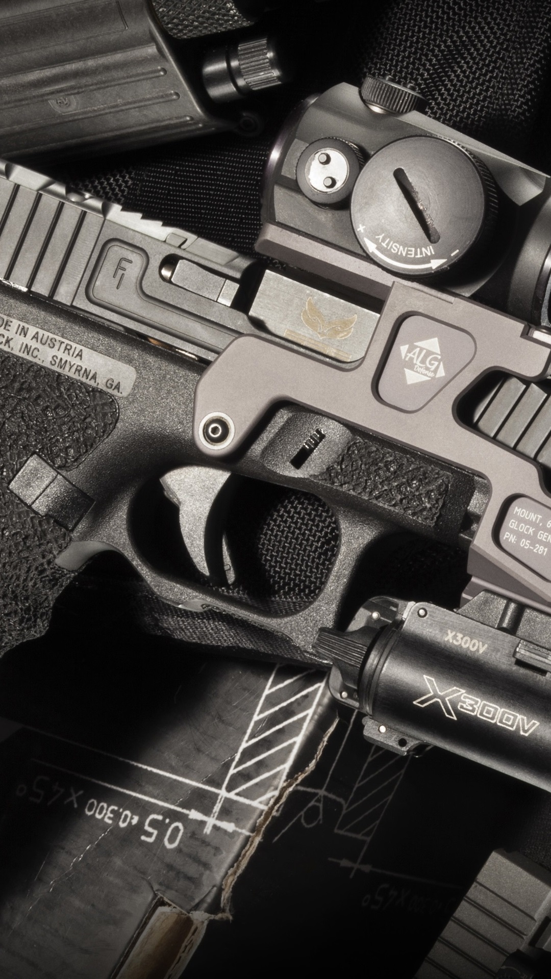 Glock Iphone- WallpaperUse