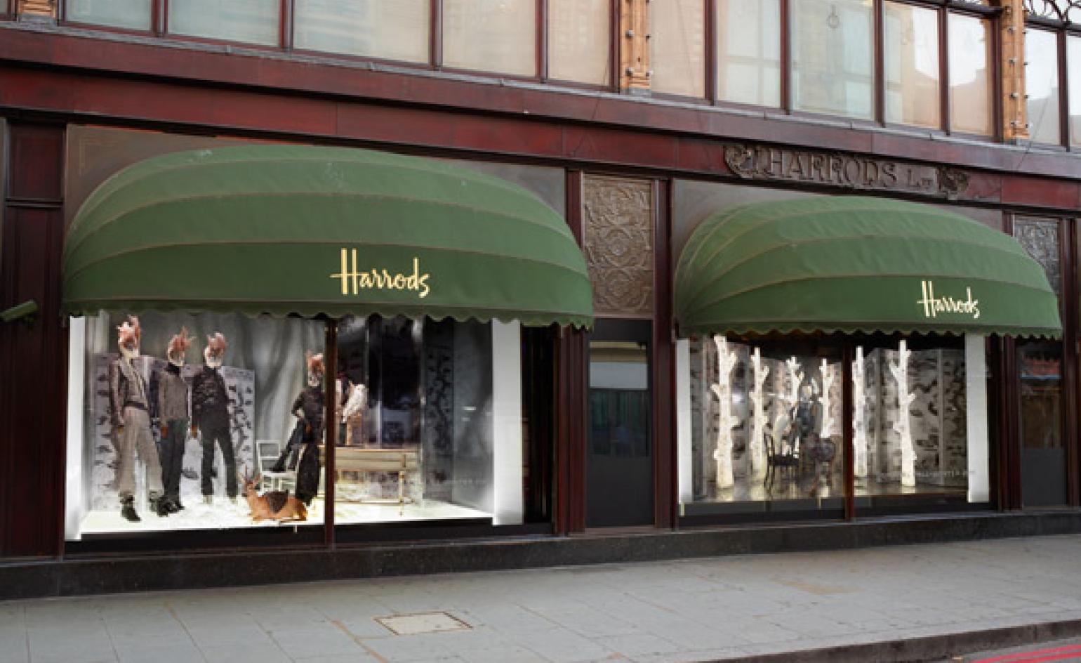 Harrods Chanel Window Display- WallpaperUse