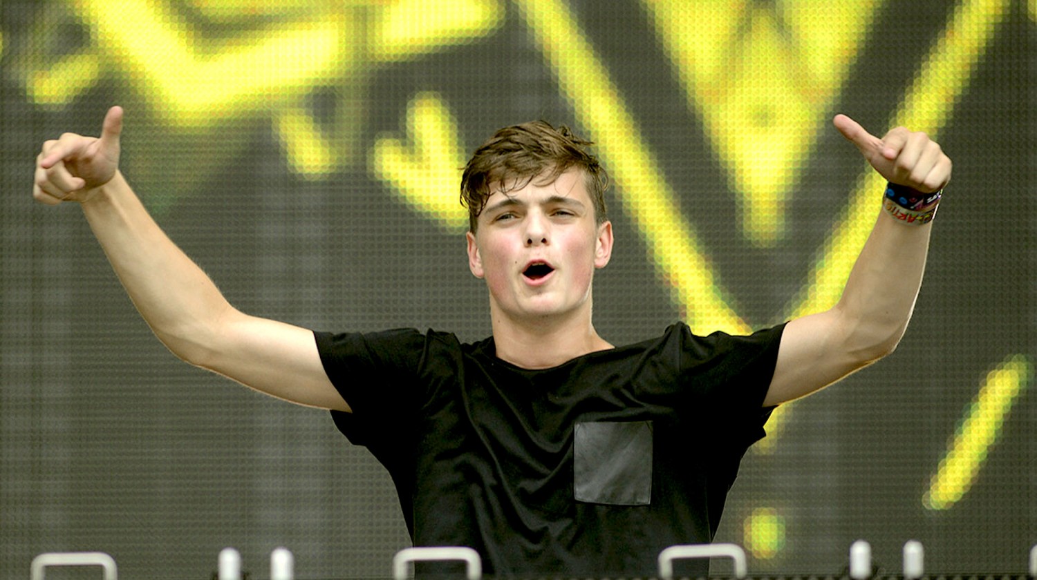 martin garrix 4k wallpaper,performance,arm,music artist,performing arts ...