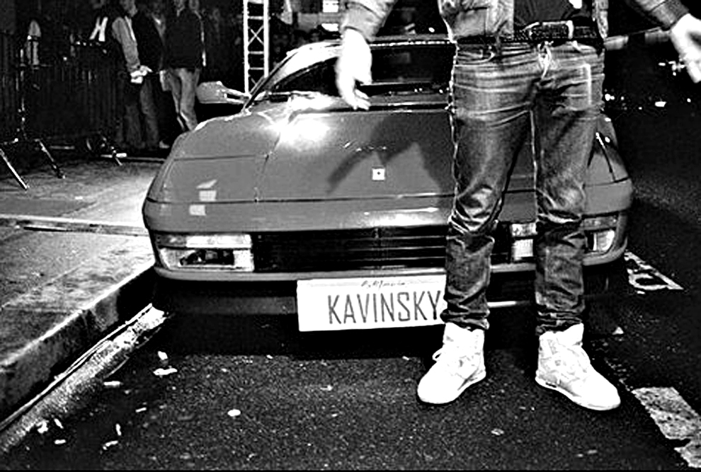 Kavinsky 2010- WallpaperUse