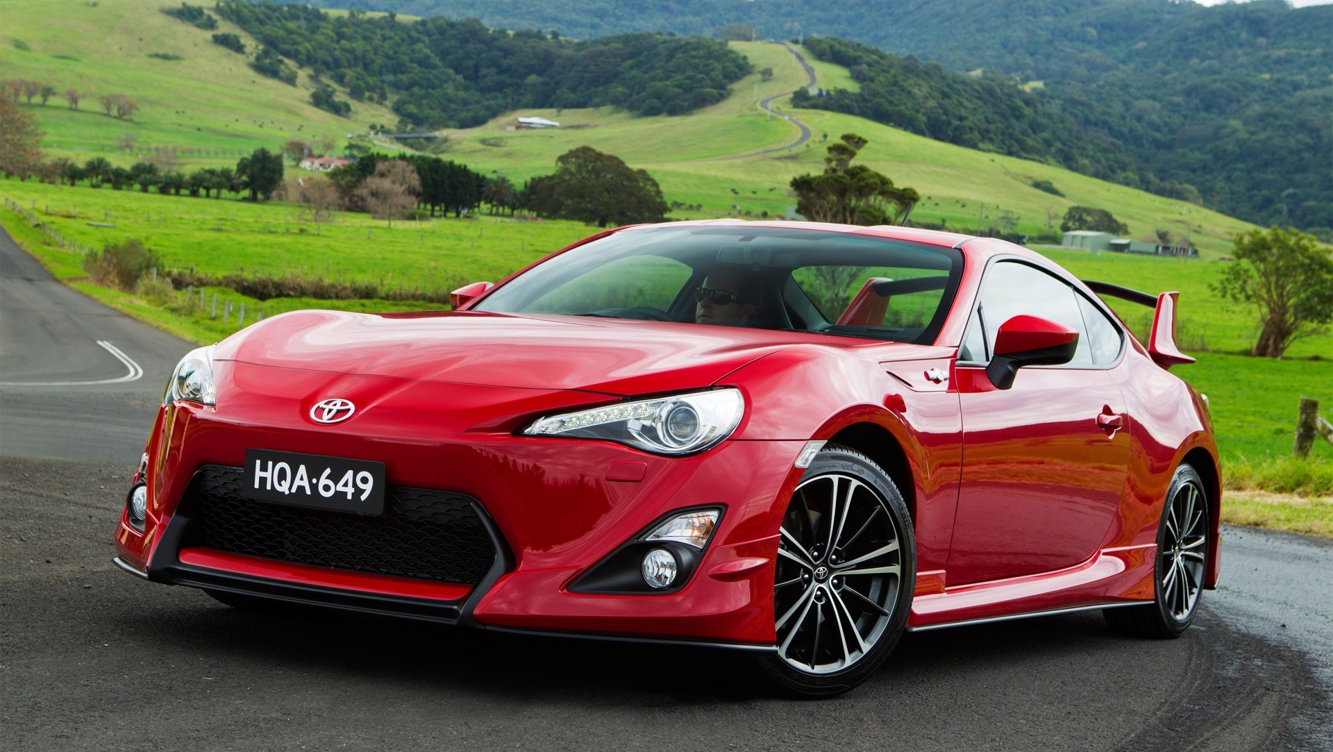 Red Toyota Sport Car Wallpaper - Toyota 86 Aero Body Kit- WallpaperUse