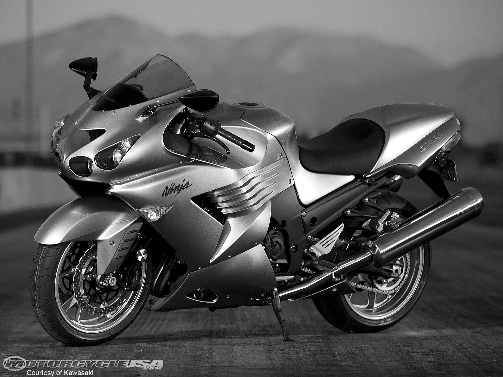 Kawasaki Ninja Zx14r 2008- WallpaperUse