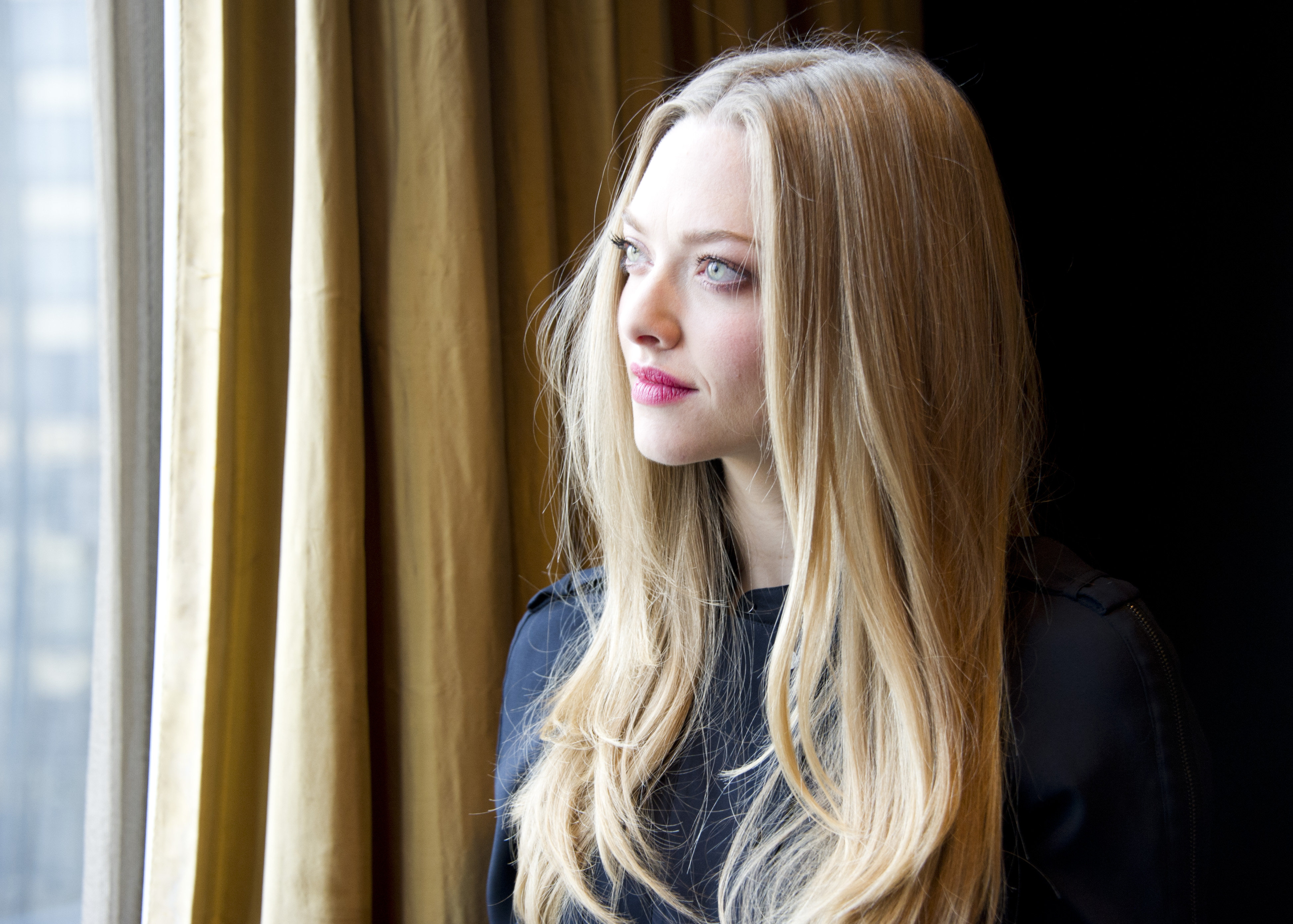 amanda seyfried wallpaper,hair,blond,hairstyle,long hair,hair coloring ...