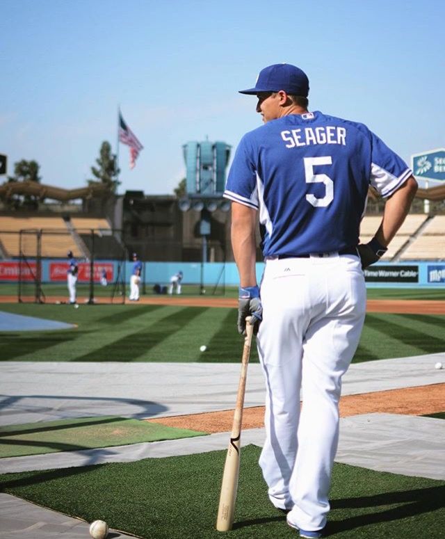 Corey Seager Iphone- WallpaperUse