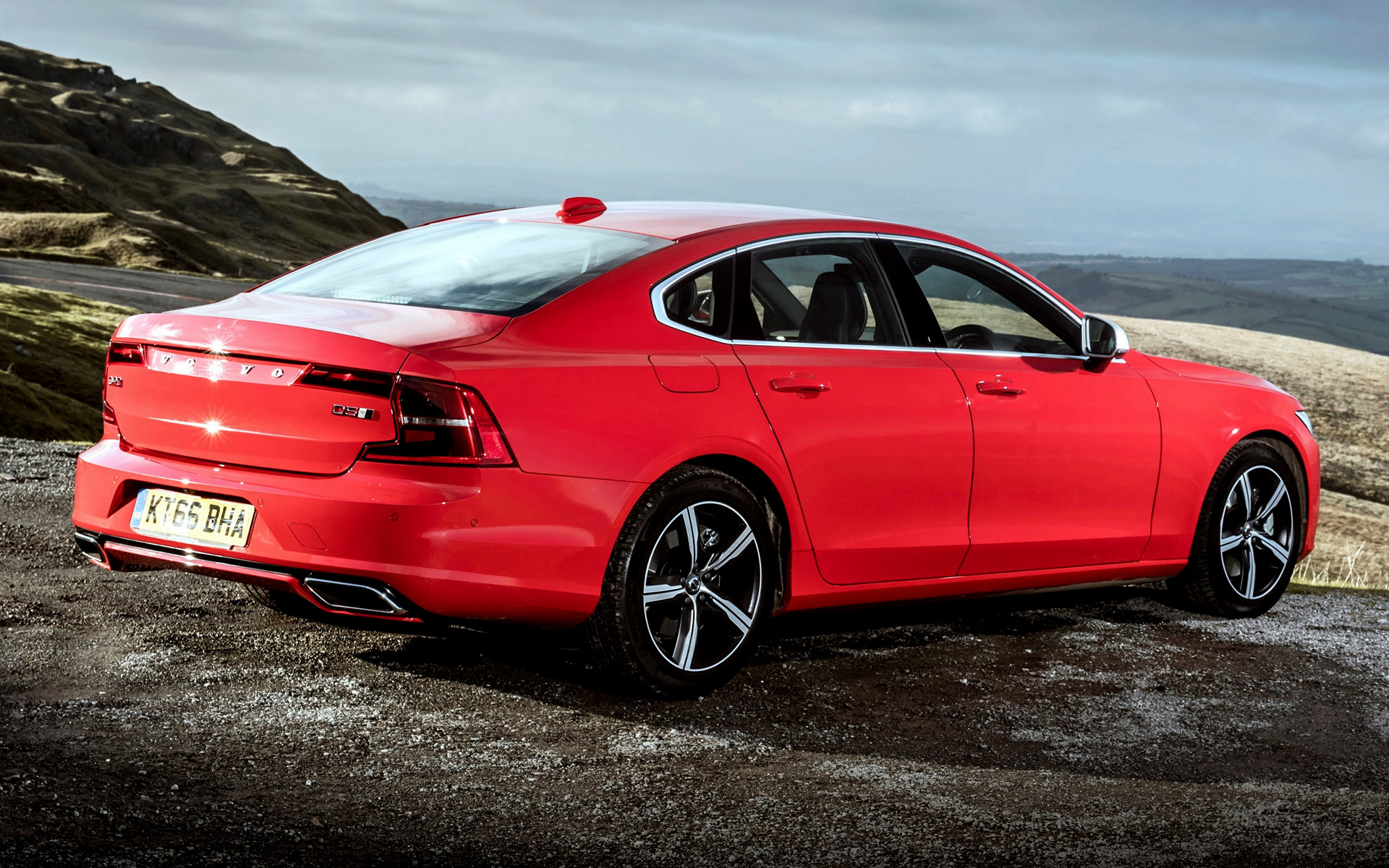 Volvo S90 R Design D5- WallpaperUse