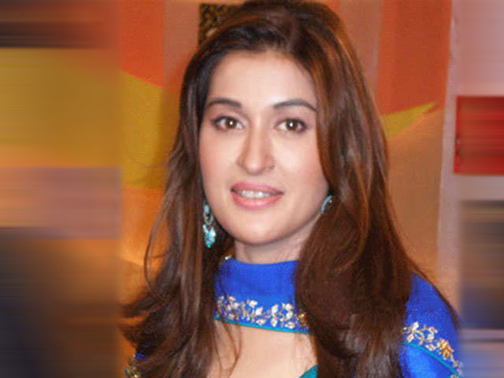 Shaista Wahidi - Qualification Of Pakistani Actors- WallpaperUse