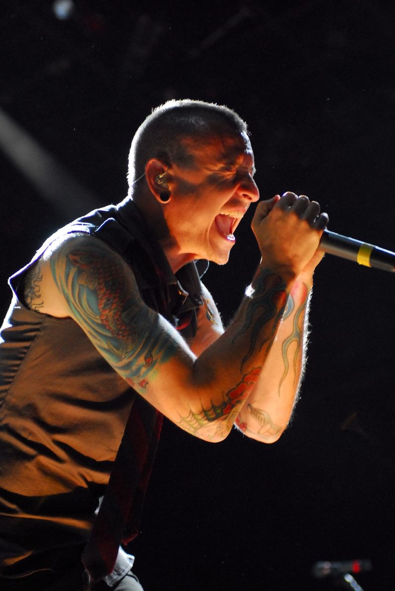 chester wallpaper,music artist,performance,music,entertainment,singer ...