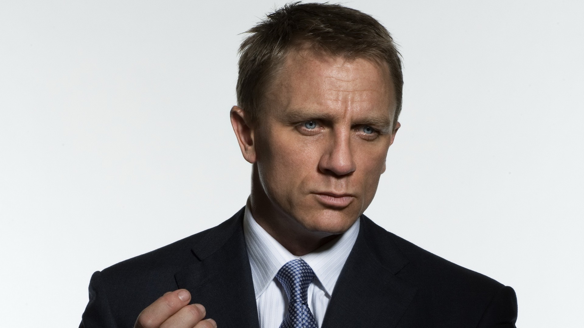 daniel craig wallpaper,chin,white collar worker,forehead,suit,cheek ...