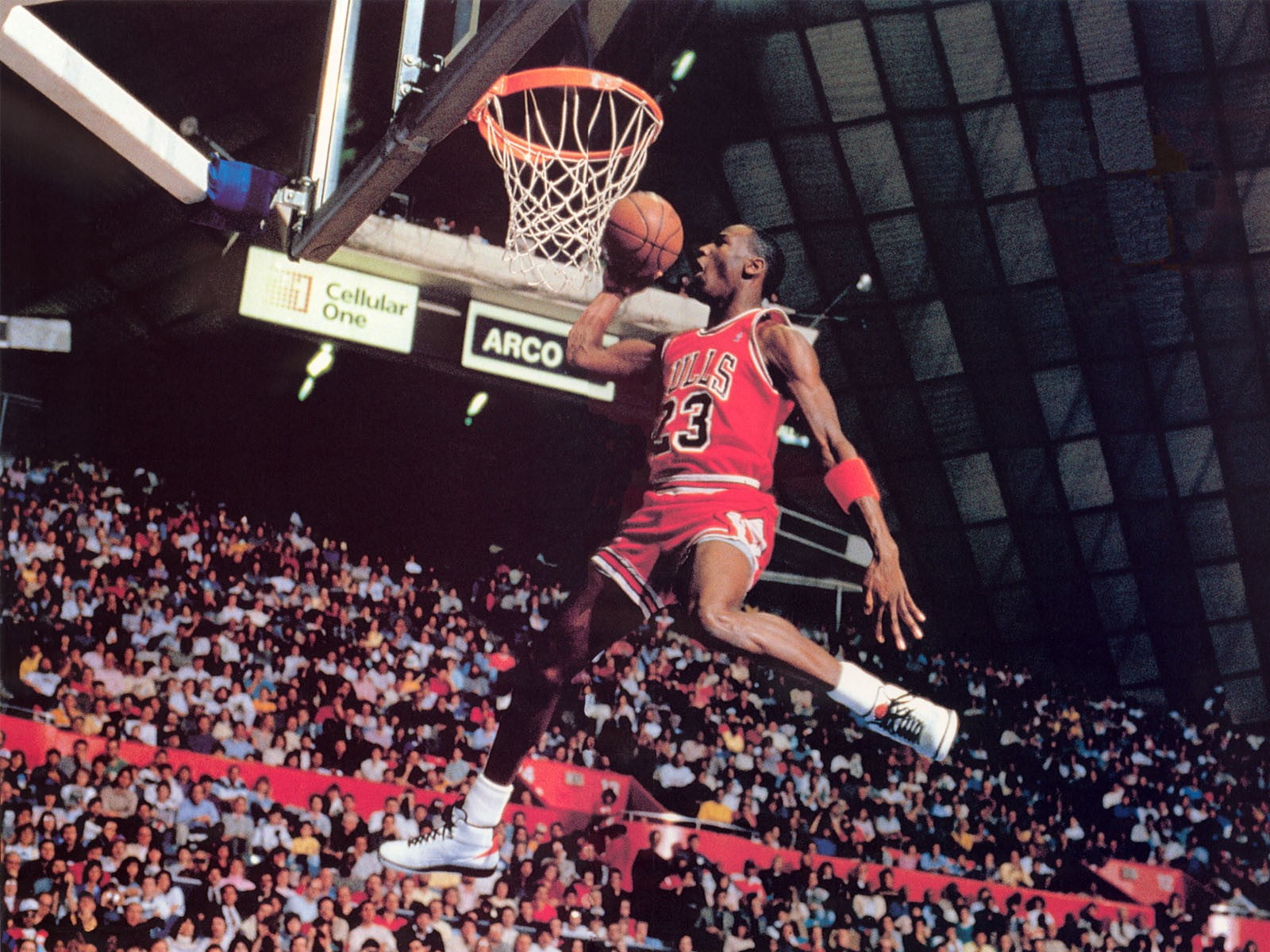 Fast Shutter Speed Basketball- WallpaperUse
