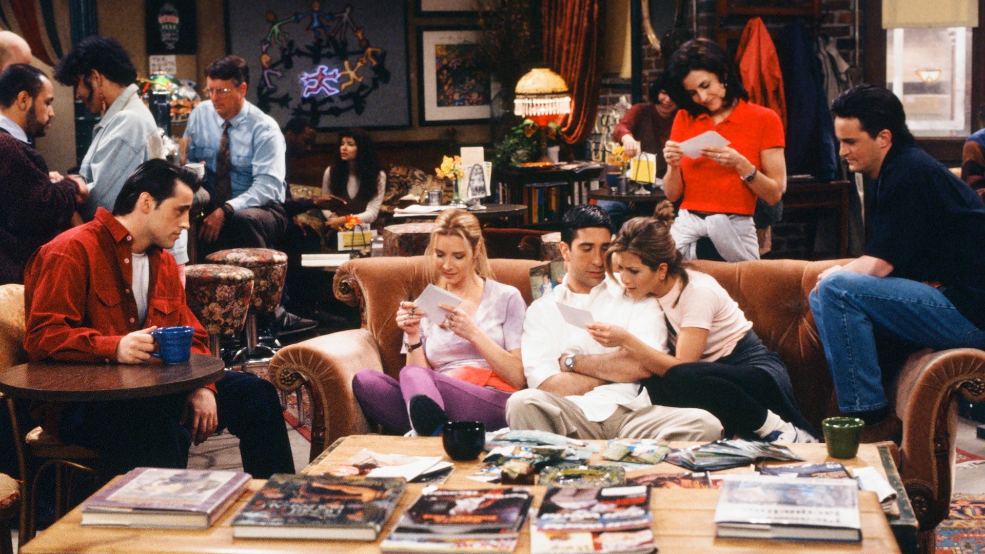 In Filarakia Central Perk[1] Data Src Cool Friends - Friends Laptop ...