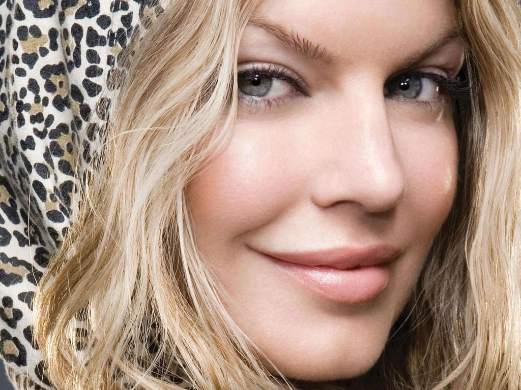 fergie wallpaper,hair,face,blond,eyebrow,lip (#505471) - WallpaperUse