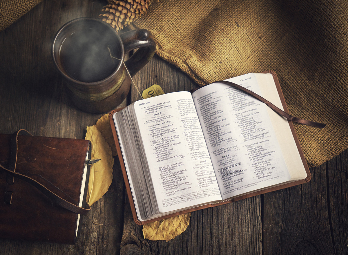 Bible Photography- WallpaperUse