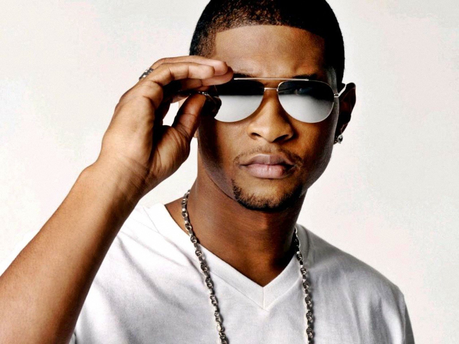 Usher Singer- WallpaperUse