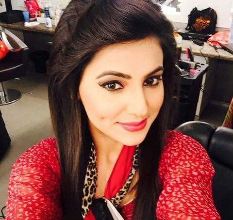 Ginni Kapoor- WallpaperUse