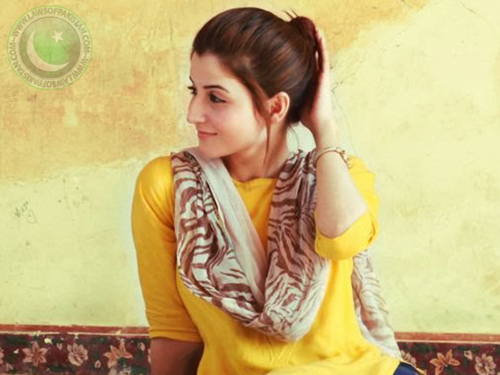 Neelam Yousaf News Anchor- WallpaperUse