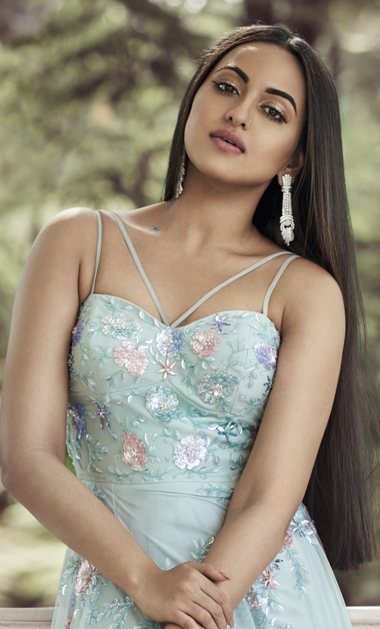 sonakshi sinha full hd wallpaper,clothing,photo shoot,beauty,dress ...