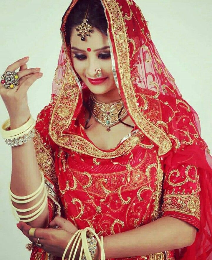 Best Poses In Rajputi Dress- WallpaperUse