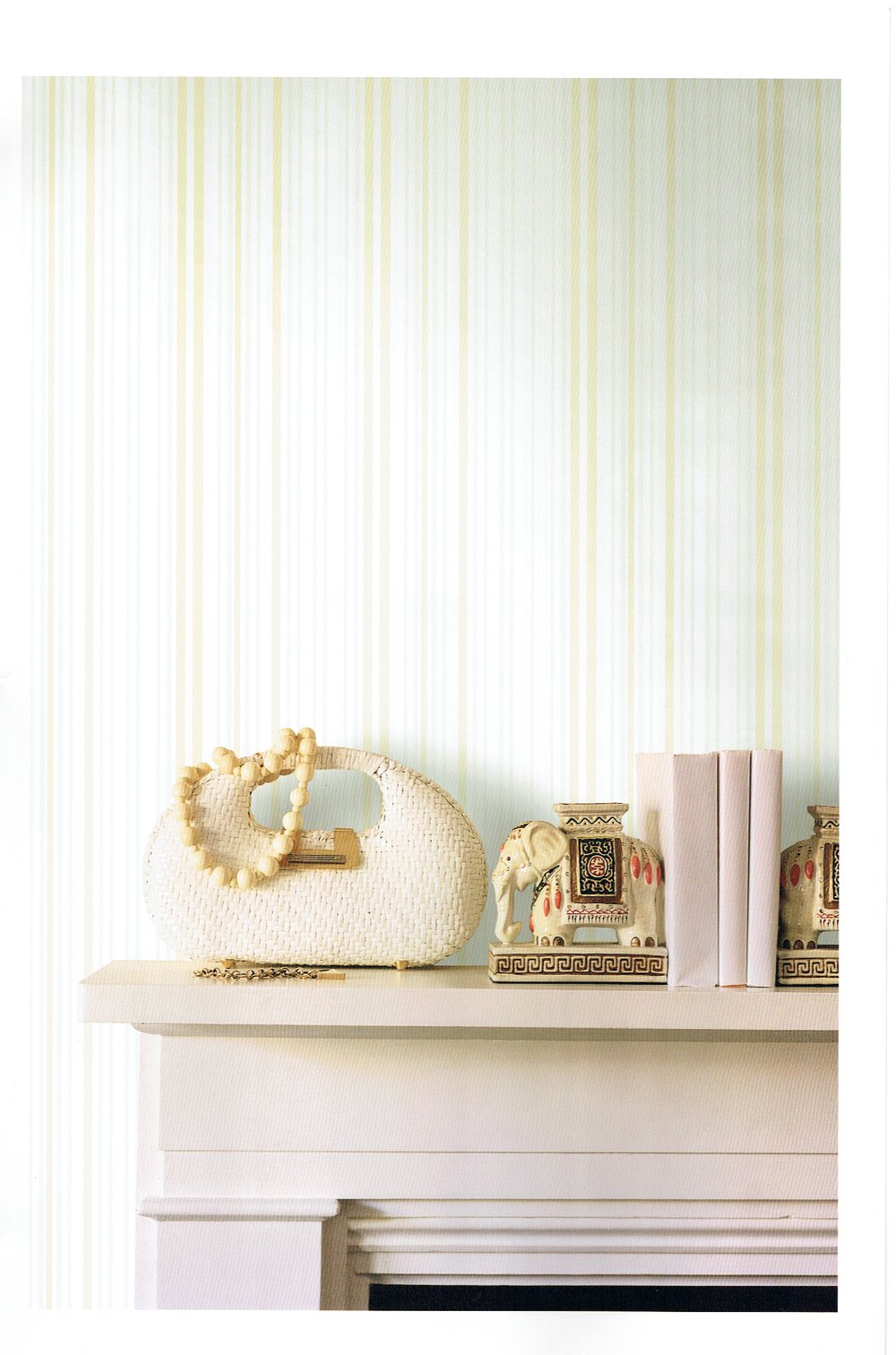 Wallpaper Dinding Motif Garis Stripes - Shelf- WallpaperUse