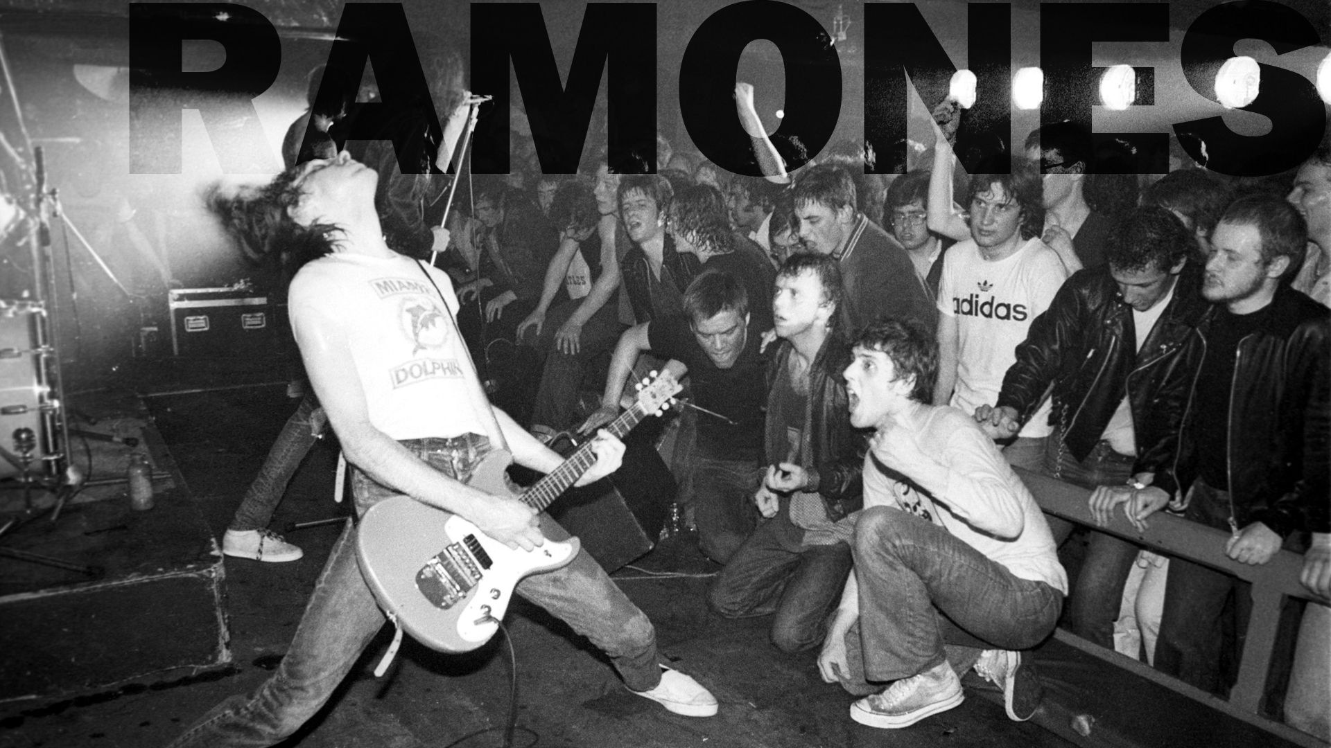 646364 Title Music The Ramones Wallpaper - Ramones Wallpaper Hd ...