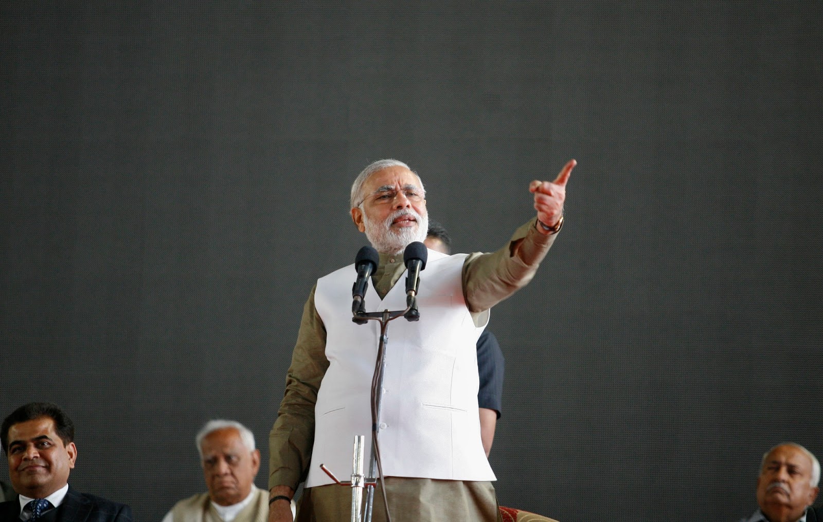 Narendra Modi Aggressive Speech- WallpaperUse