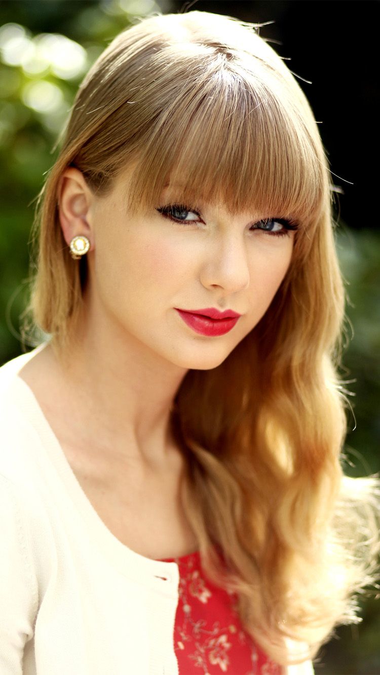 Taylor Swift Hd Wallpaper For Iphone 6- WallpaperUse