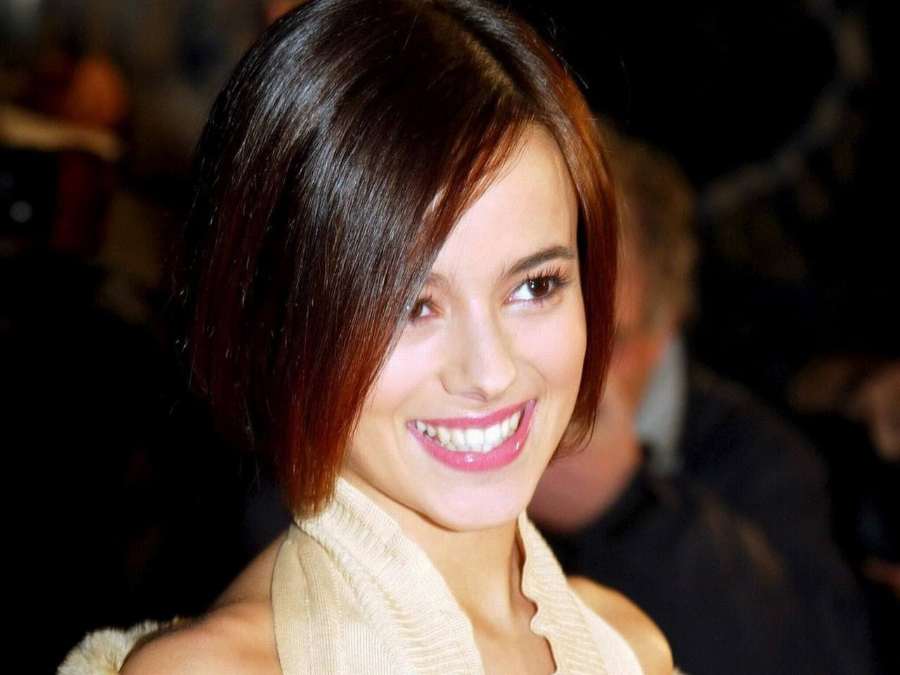 alizee wallpaper,hair,face,hairstyle,eyebrow,chin (#705472) - WallpaperUse
