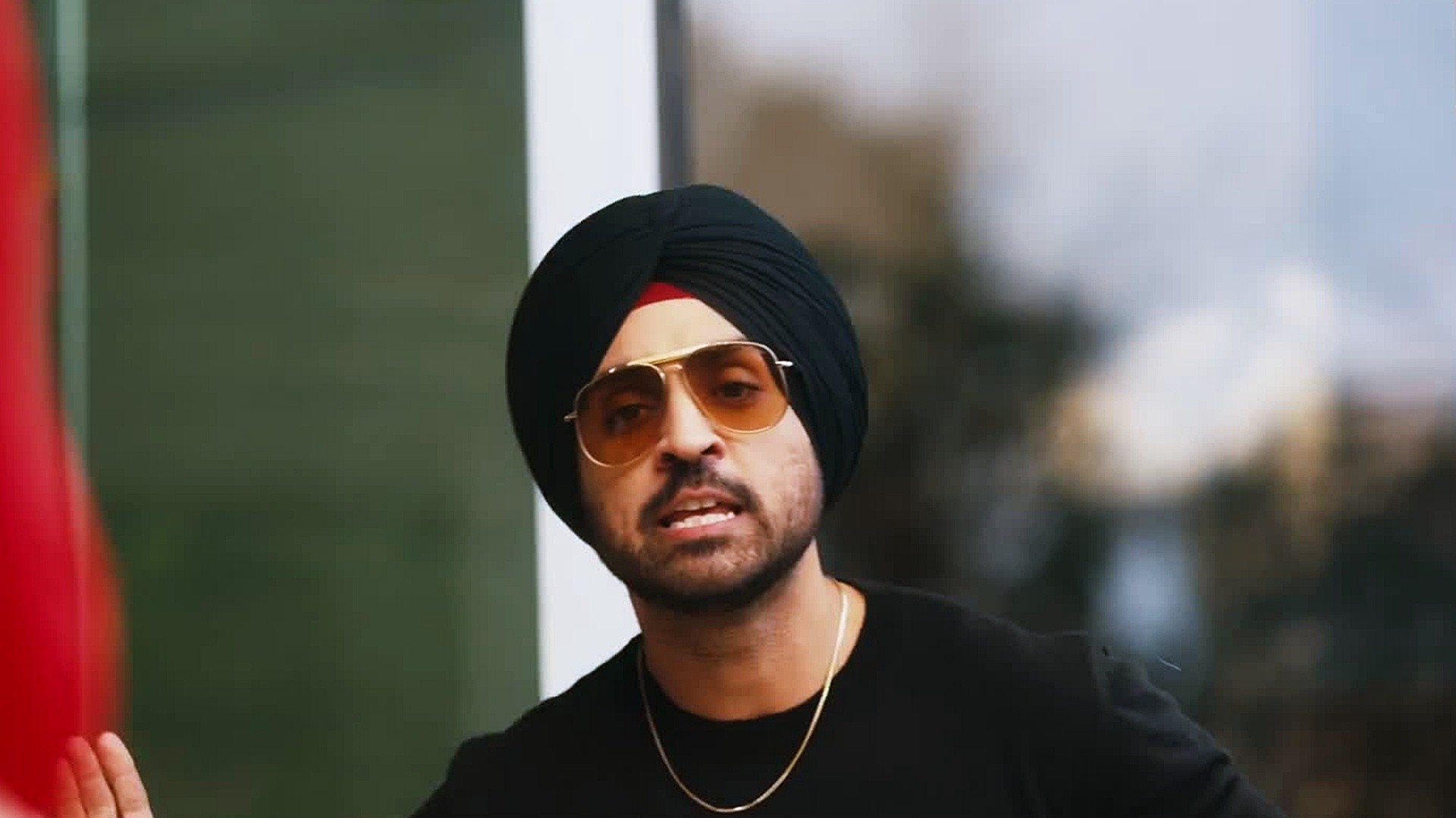diljit dosanjh wallpaper,eyewear,glasses,beanie,headgear,facial hair ...