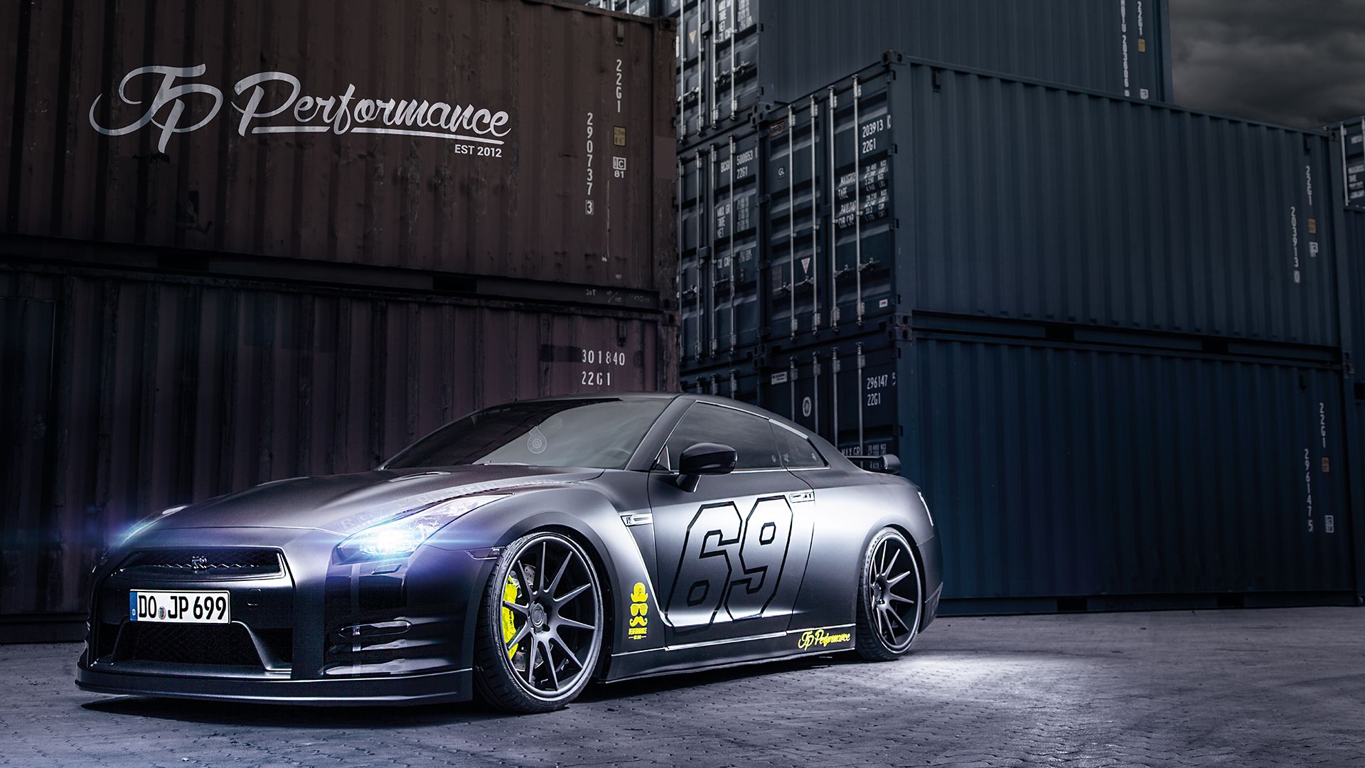 Nissan Gtr Jp Performance- WallpaperUse