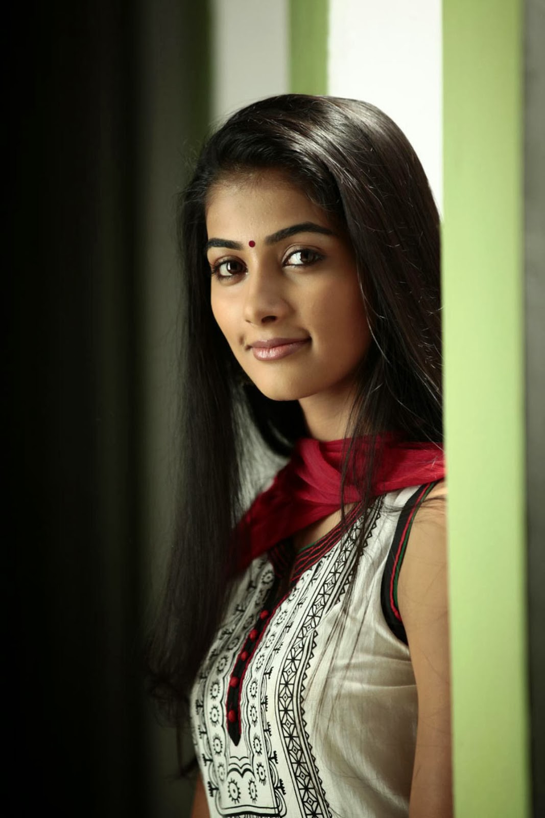 pooja hd wallpaper,hair,photo shoot,beauty,hairstyle,photography ...
