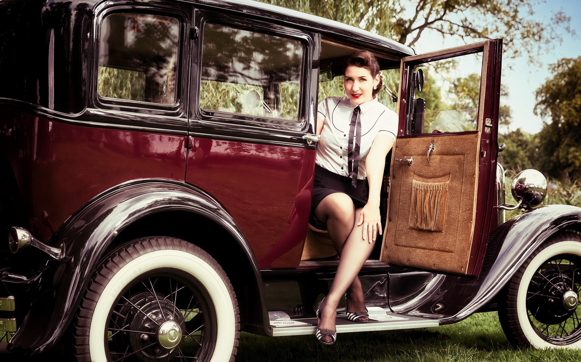 Pinups In Stockings With Cars- WallpaperUse