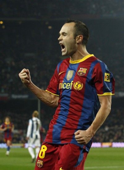 iniesta wallpaper,ball game,football player,player,soccer player,team ...