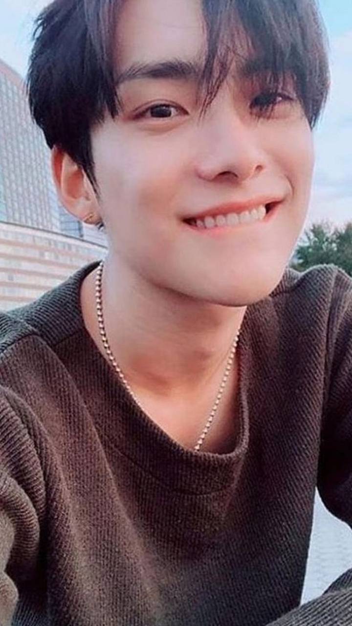 Cute Guys- WallpaperUse