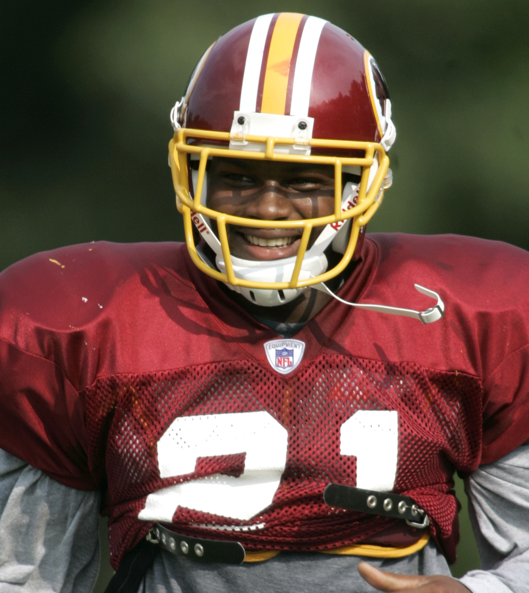 sean taylor wallpaper,sports gear,helmet,football gear,sports equipment ...