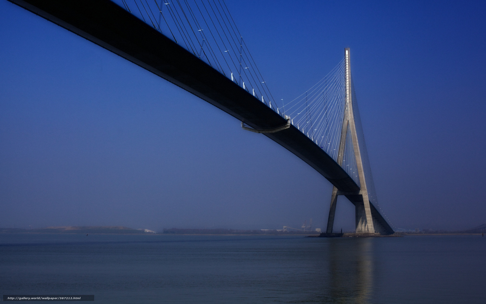 Desktop Span- WallpaperUse