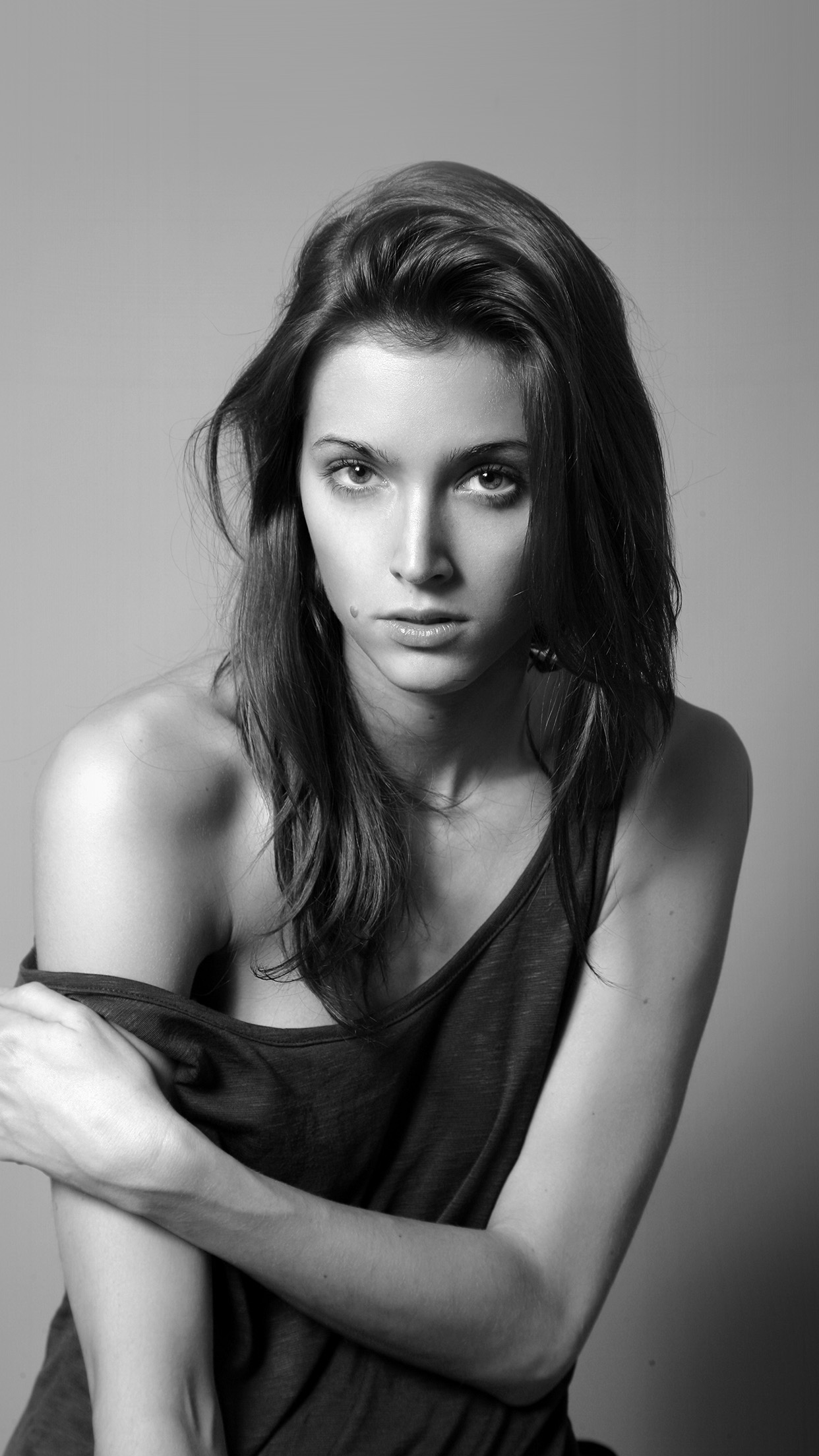 Model Bw- WallpaperUse